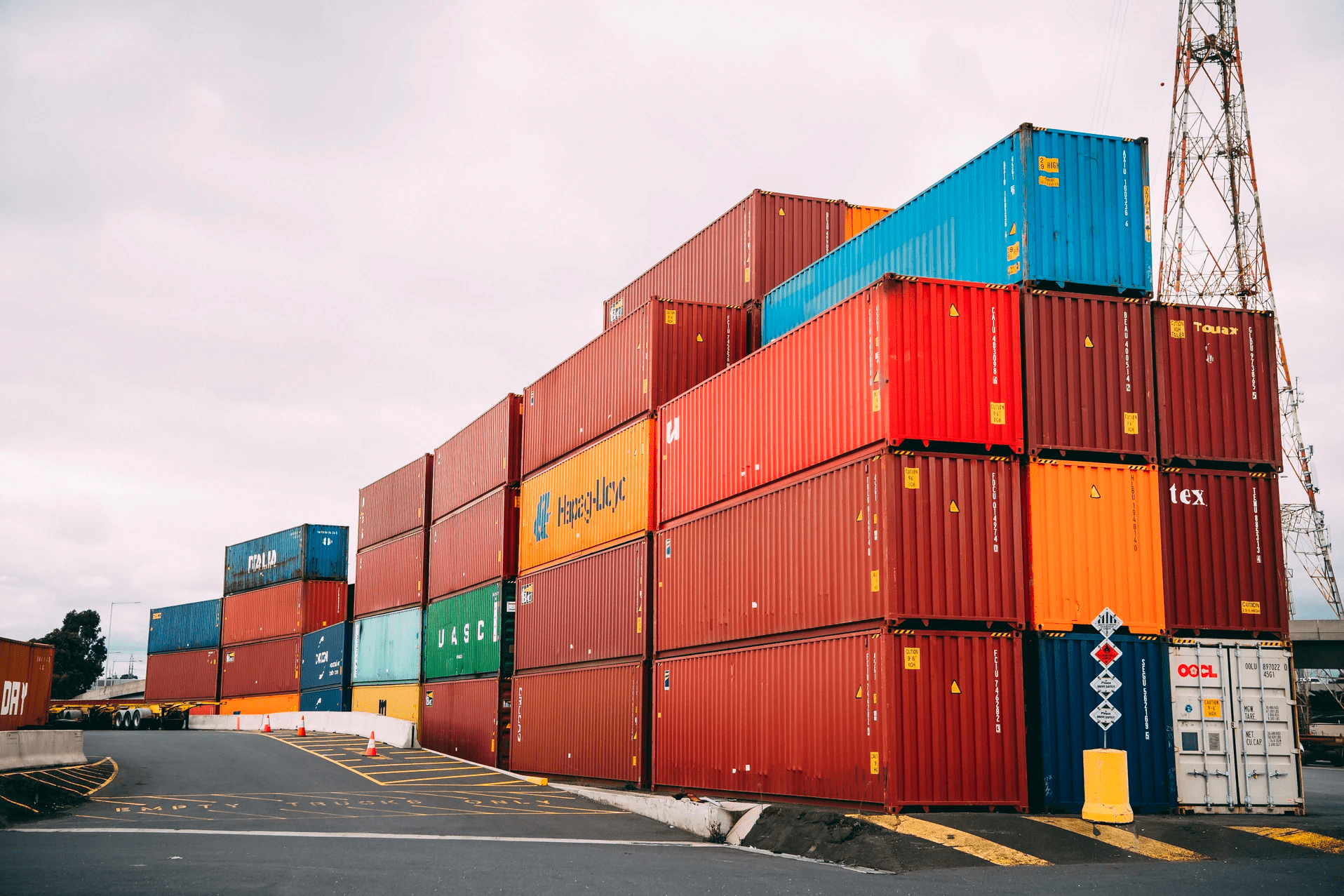 Navigating Export Logistics: From Documentation to Delivery | Spice Home